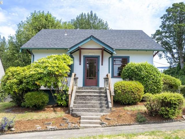 1402 Jackson St, Oregon City, OR 97045