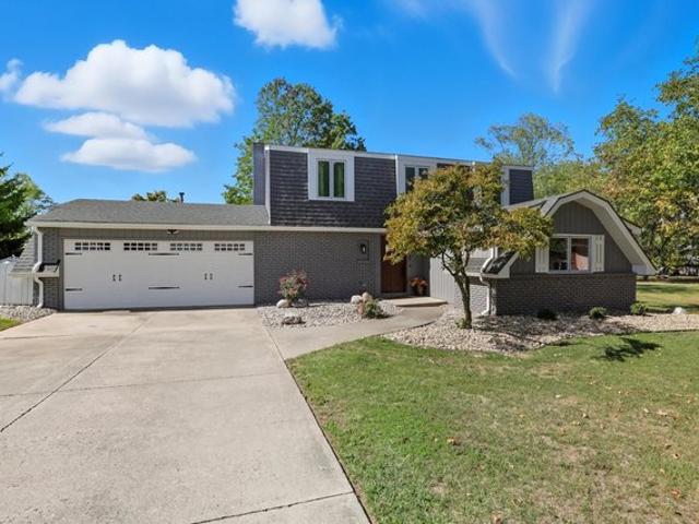 1402 Jewel Ct, Fort Wayne, IN 46845