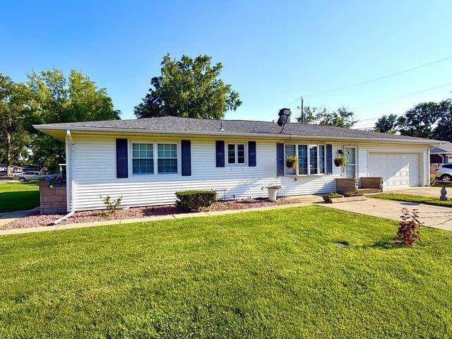 1402 Jonquil St, Centralia, IL 62801