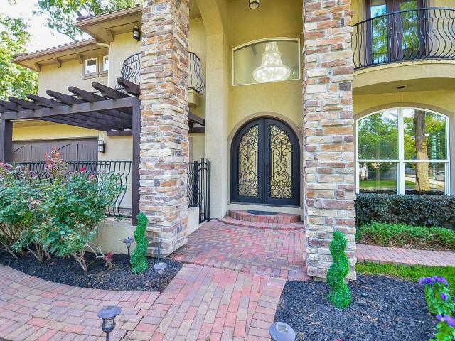 1402 Lynnview Dr, Houston, TX 77055 | Compass