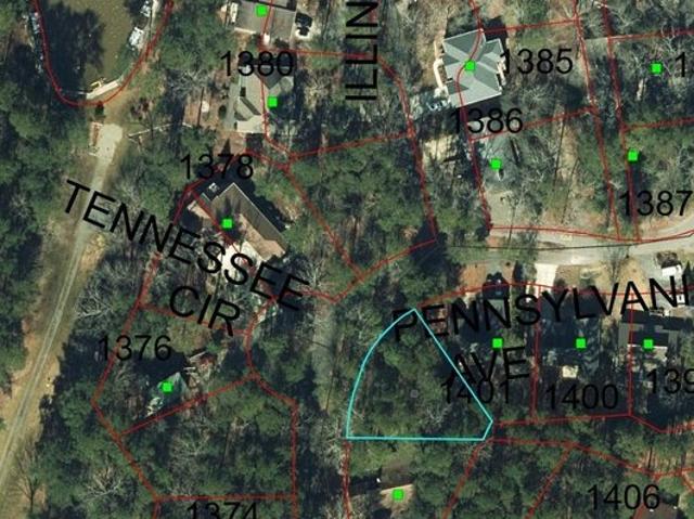 1402 Pennsylvania Ave, Sanford, NC 27332