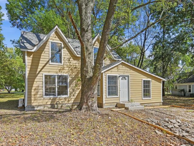 1402 Poplar Street