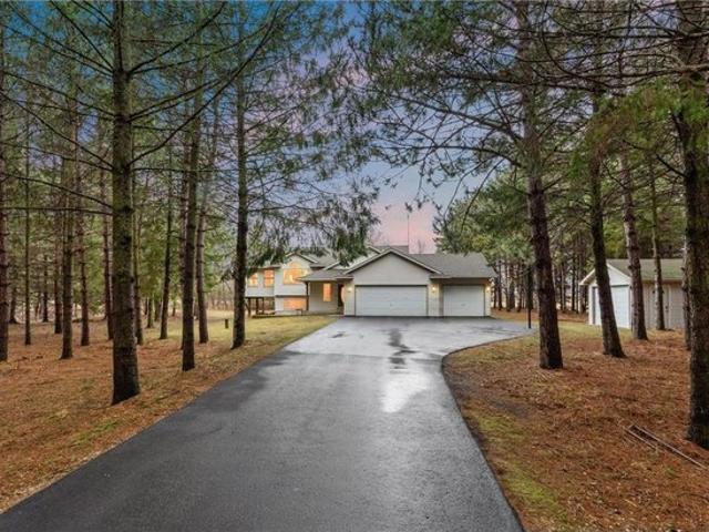 1402 rd St, New Richmond, WI 54017