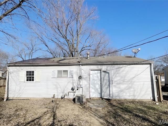 1402 Richard Dr, Cahokia, IL 62206 | MLS #26004 | Compass