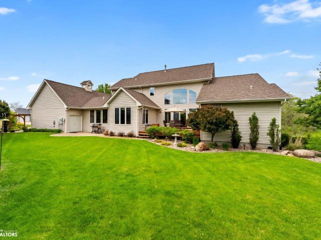 1402 Ridgeview Court