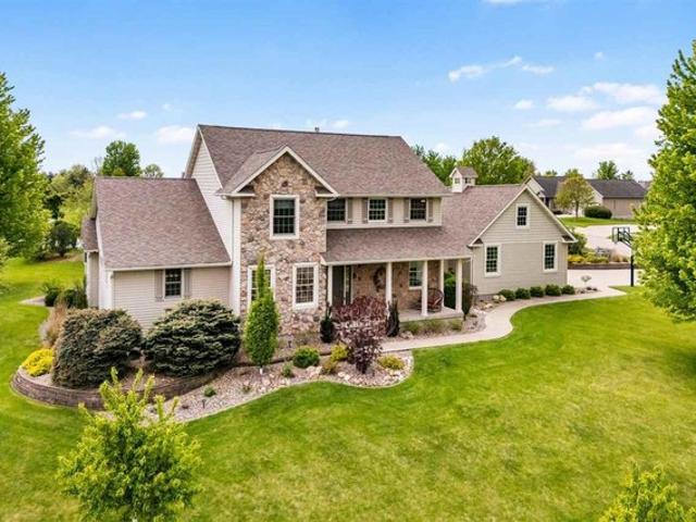 1402 Ridgeview Ct, Washington, IA 52353
