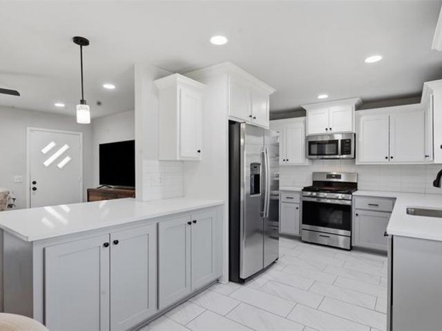 1402 S Miles Ave, El Reno, OK 73036