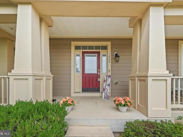 1402 Sands Circle