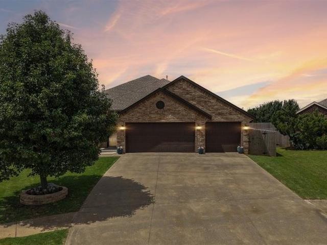 1402 Spoonwood Rd, Norman, OK 73071