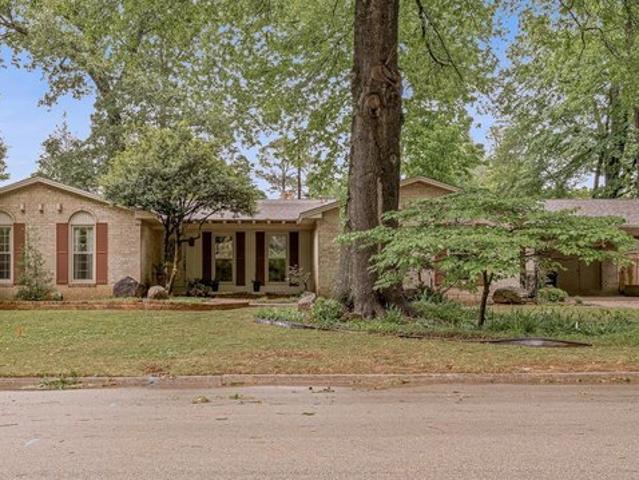 1402 Twin Oaks Ave, Jonesboro, AR 72401
