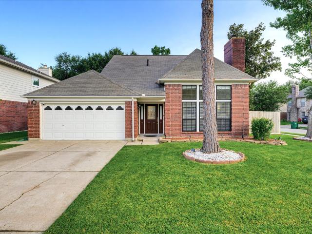 1402 Thornwood Lane