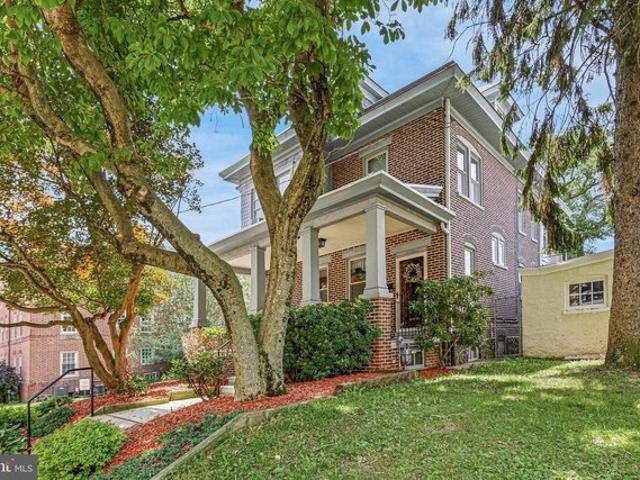 1402 W 8th St, Wilmington, DE 19806