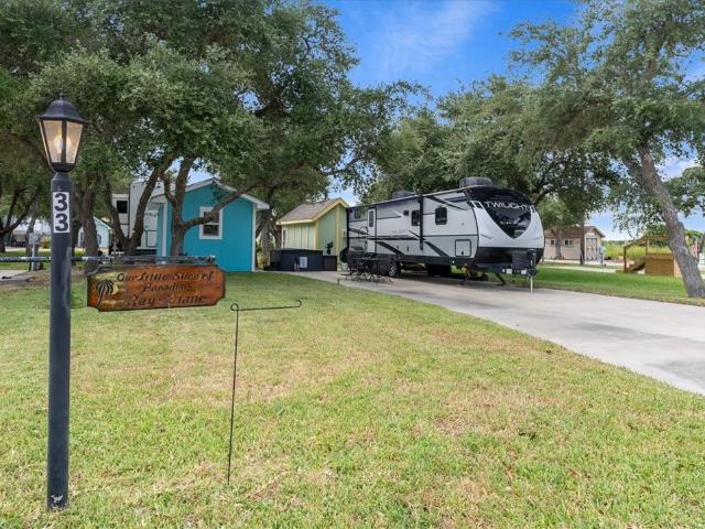 1402 W Corpus Christi Street 33
