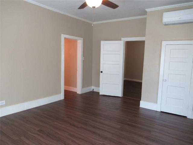 1402 Walnut Street