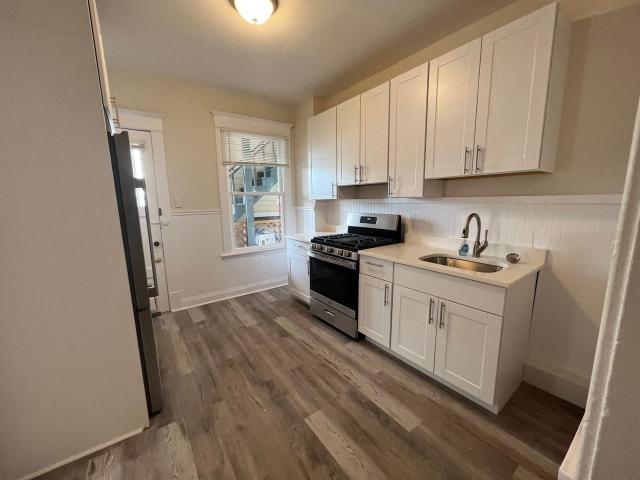 1402 West 28th Street 2 Bedroom Apartment for Rent at 1402 W 28th St, Minneapolis, MN 55408 Lowry Hill East