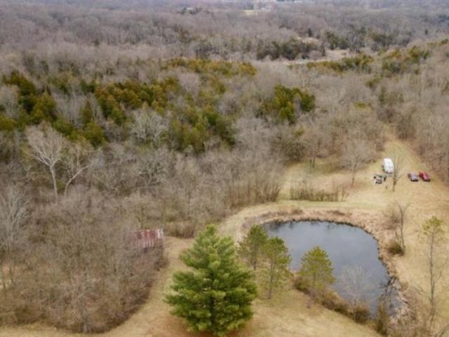 14030 Ewing Rd, Moores Hill, IN 47032