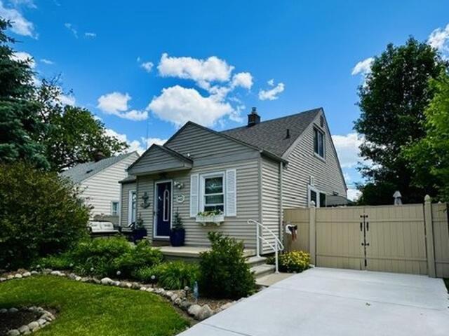 14031 Longtin St, Southgate, MI 48195