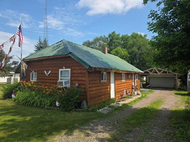 14032 Old 32 Rd, Mountain, WI 54149