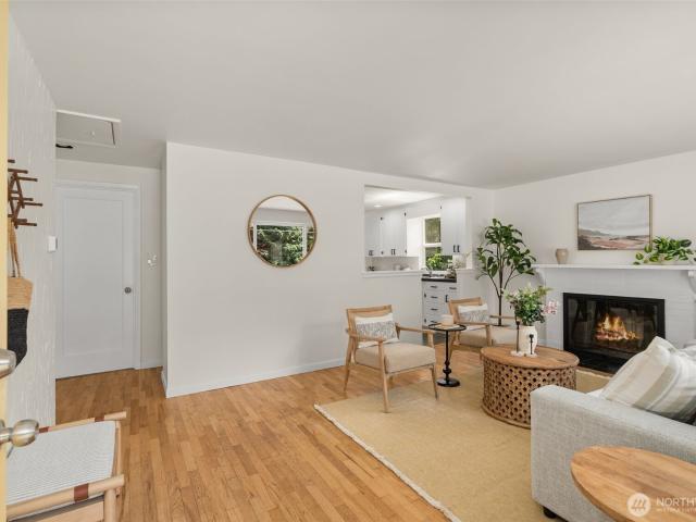 14032 Stone Avenue N