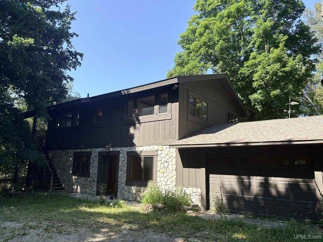 14038N 13 25 Ln, Garden, MI 49835