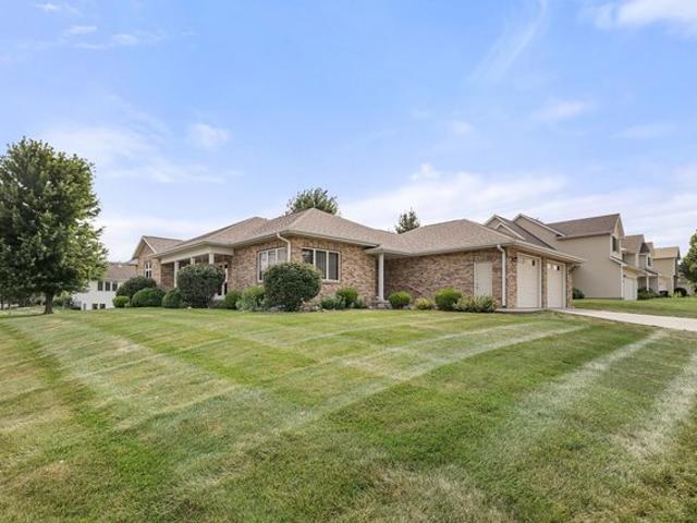 1403 Maple Dr, Adel, IA 50003
