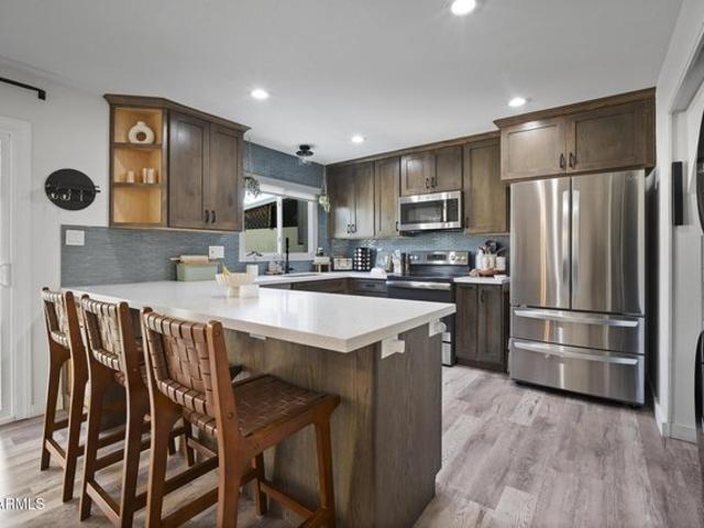 1403 N 44th St, Phoenix, AZ 85008