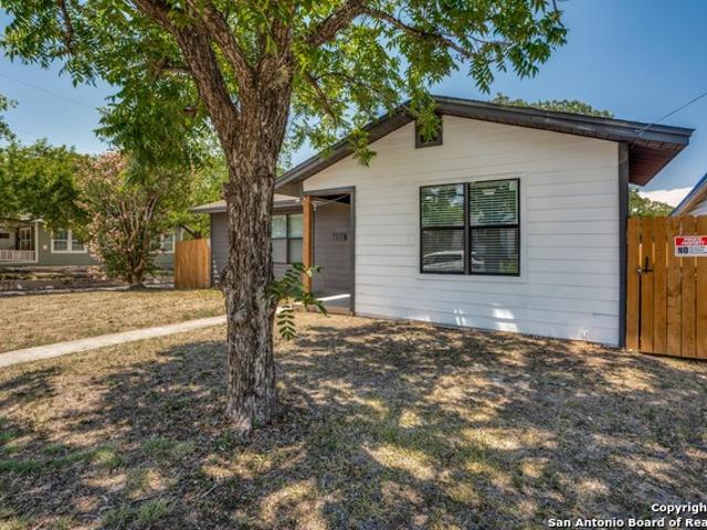 1403 N Center