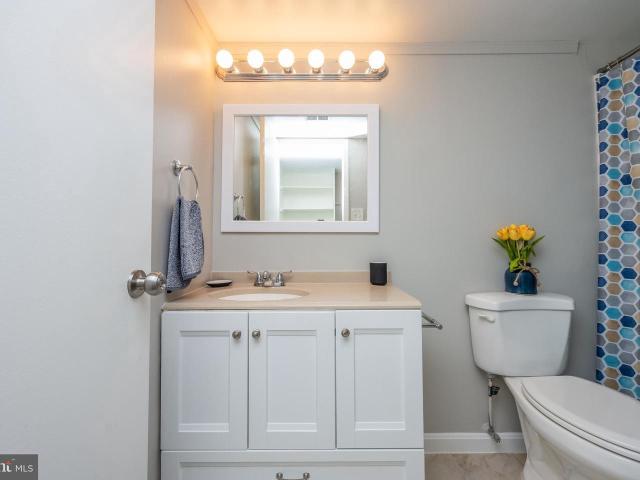 1403 Northgate Square # 1B