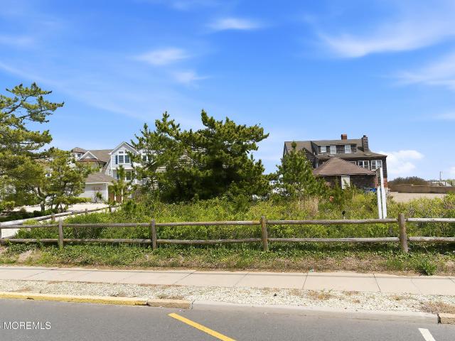 1403 Ocean Front