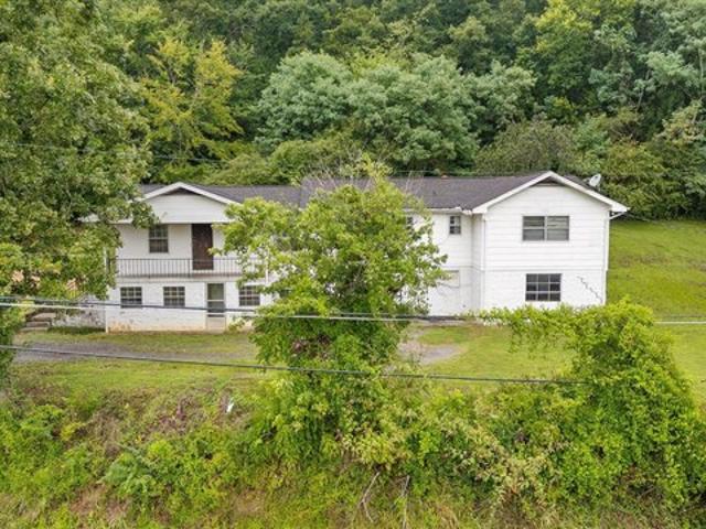 1403 Ogrady Dr, Chattanooga, TN 37419