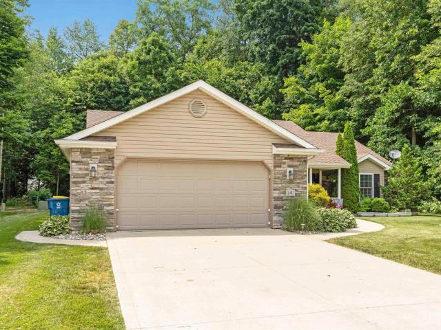 1403 Old Briar Trail