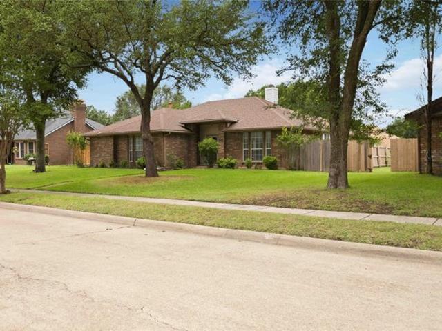 1403 Baker Dr, Cedar Hill, TX 75104