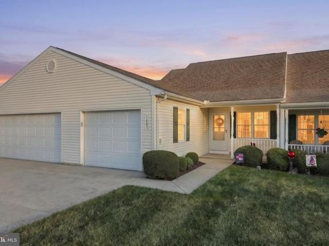 1403 Chami Dr Unit 5, Spring Grove, PA 17362