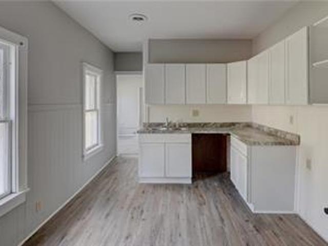 1403 Commercial Street