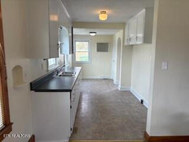1403 Everett Ave