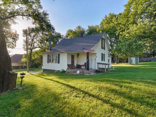 1403 E McClernon St, Springfield, MO 65803