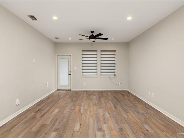 1403 E Sonador Drive