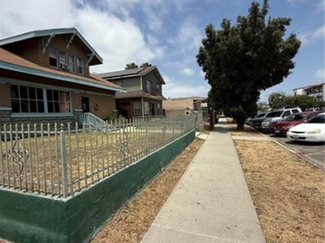 1403 Elm Ave, Long Beach, CA 90813