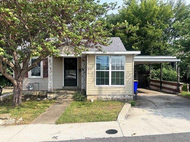 1403 Greenwood Aly, Bowling Green, KY 42101