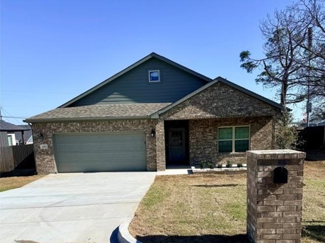 1403 Jefferson St, Bowie, TX 76230
