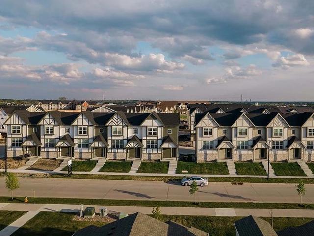 1403 SW 11th St, Ankeny, IA 50023