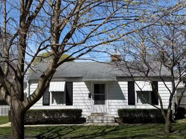 1403 S 4th Street, Saint Charles, IL 60174