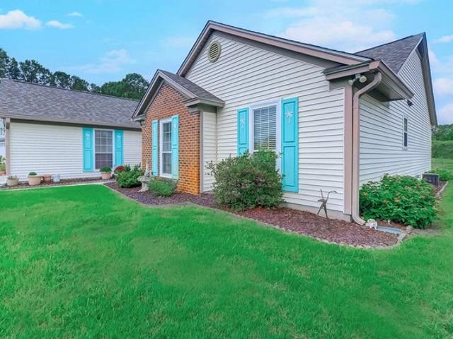 1403 Snowy Egret Dr, Murrells Inlet, SC 29576