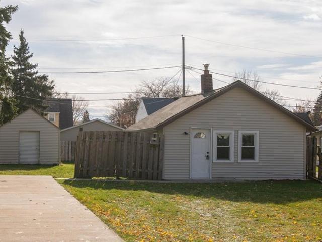 1403 W Summer St, Appleton, WI 54914