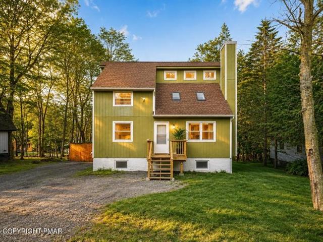 1403 Waterfront Dr, Tobyhanna, PA 18466