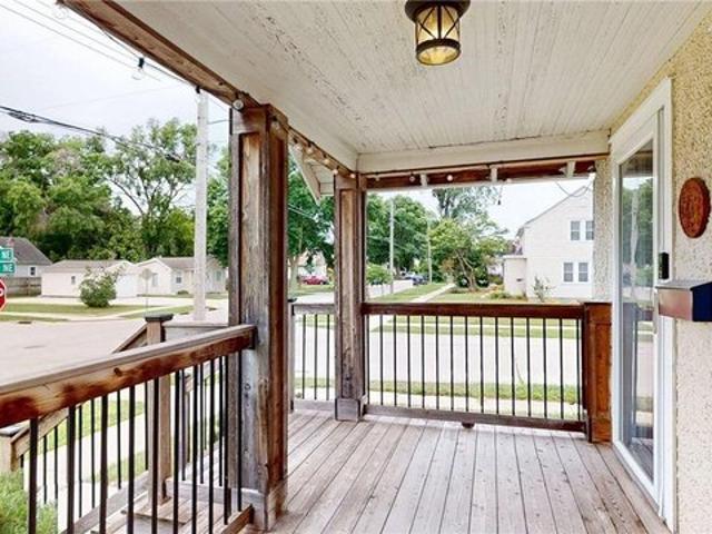 1403 3rd St NE, Rochester, MN 55906