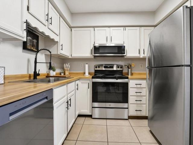 1403 8th St, Reedsburg, WI 53959