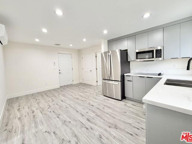 140 1/2 W 93rd Street