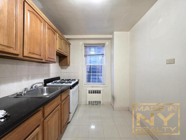 140 18 Burden Crescent, Queens, NY