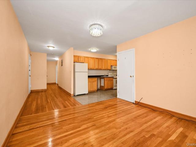140 18 Burden Crescent 411